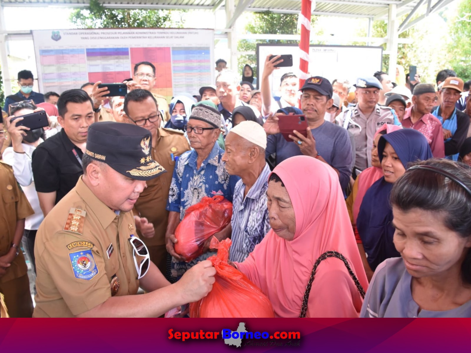 Nafiah Apresiasi Pasar Penyeimbang di Kabupaten Kapuas