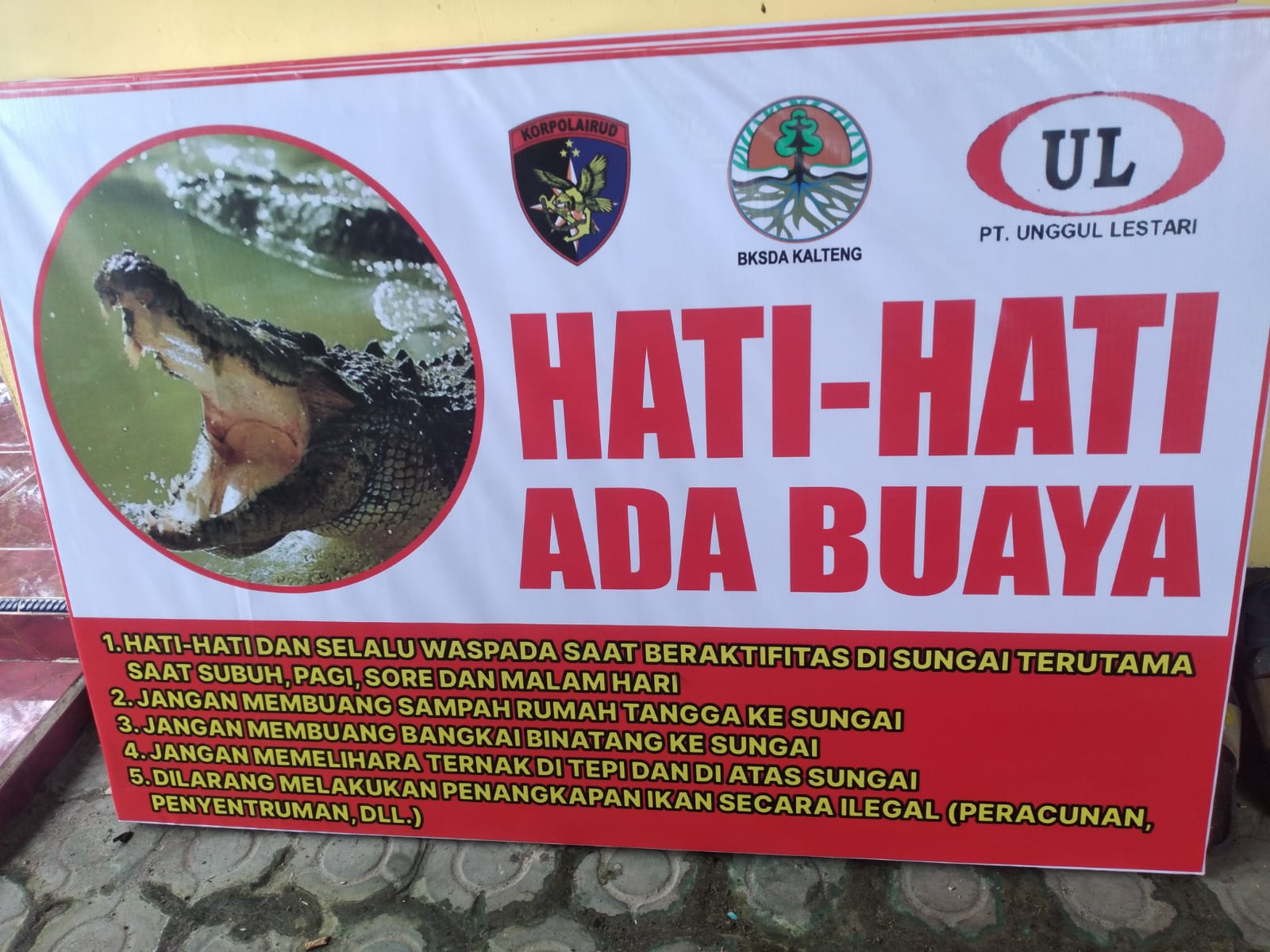 Spanduk Peringatan Kawasan Rawan Kemunculan Buaya Dipasang